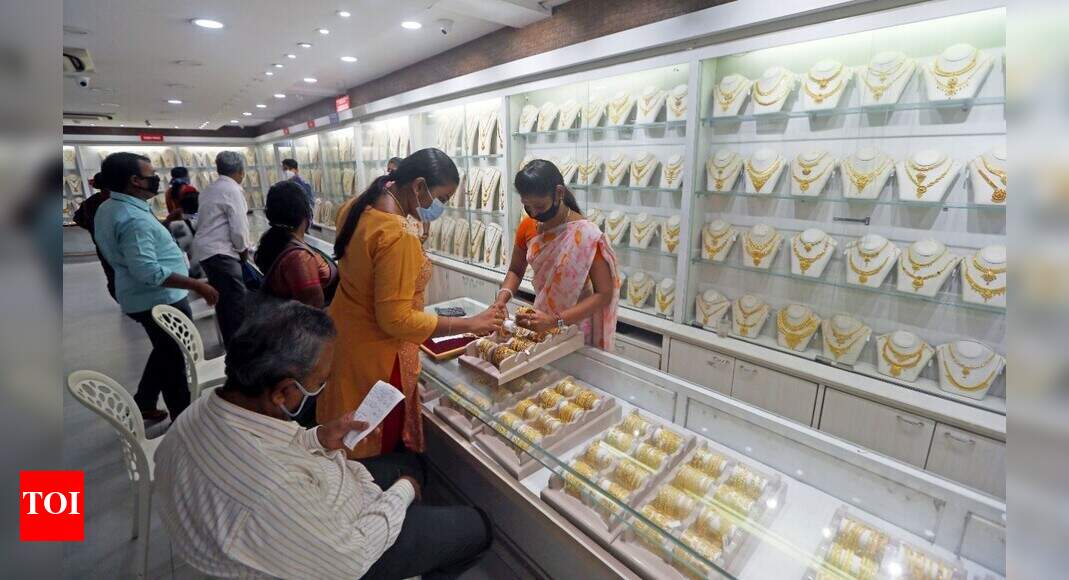 Lockdown News India: Day 2 of coronavirus unlock 1.0; Ground report from Indian cities | India ...