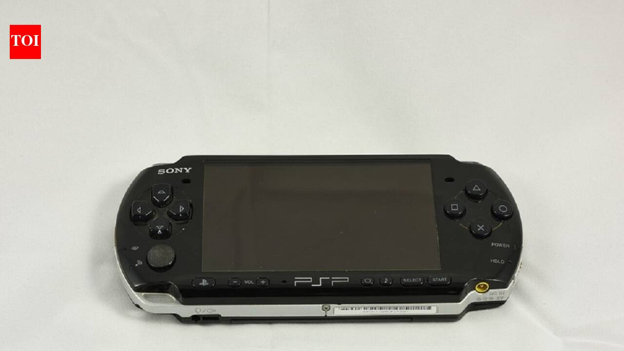 Gaming Console: Top handheld gaming consoles for kids and adults ...