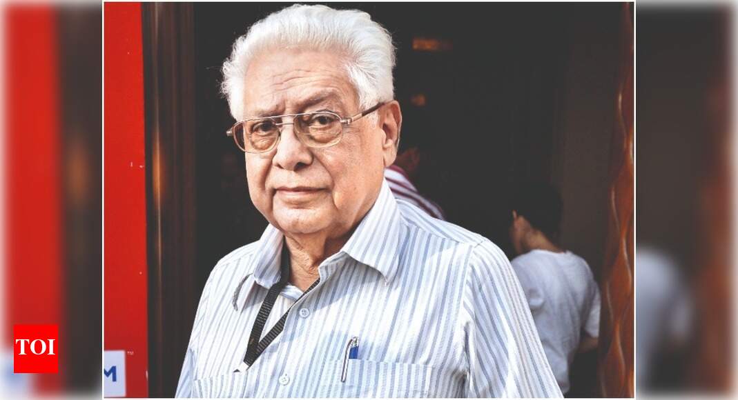 Bollywood bids an emotional farewell to filmmaker Basu Chatterjee ...