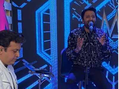 Photo: Here's how Manish Joshi is treating his fans with virtual shows ...