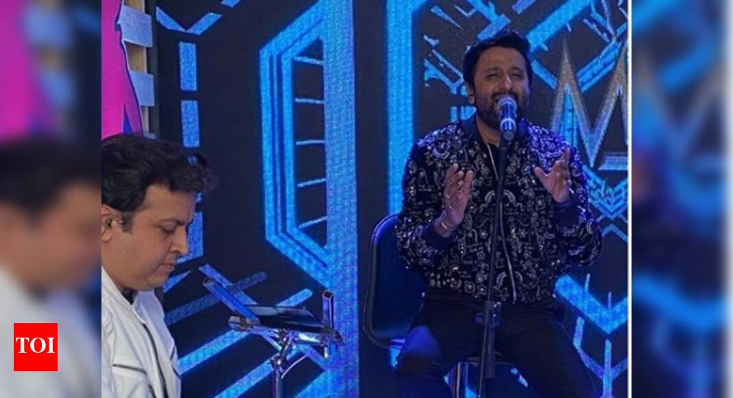 Photo: Here's how Manish Joshi is treating his fans with virtual shows ...