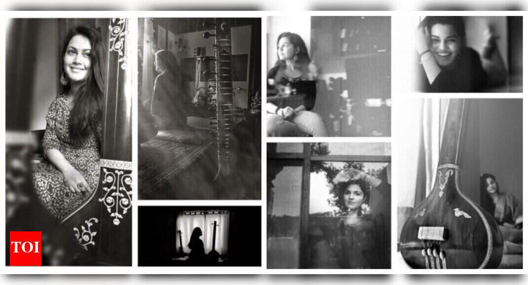 Singer Aarya Ambekar, Priyanka Barve did a unique photo shoot | Marathi ...