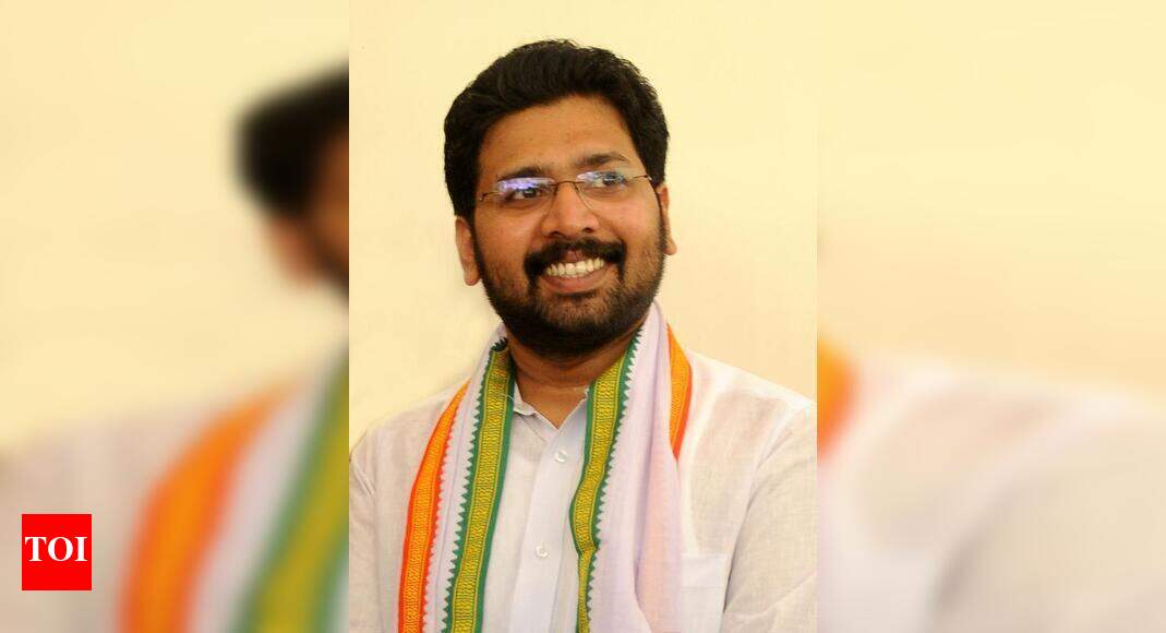 Case against Sabarinathan for vandalising govt office ...