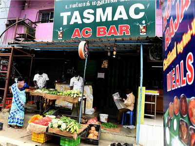 Chennai: Tasmac workers turn to trading in veggies | Chennai News ...