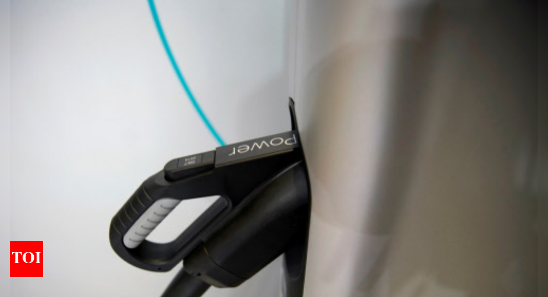 German public electric car charging network grows by 60%: BDEW - Times ...