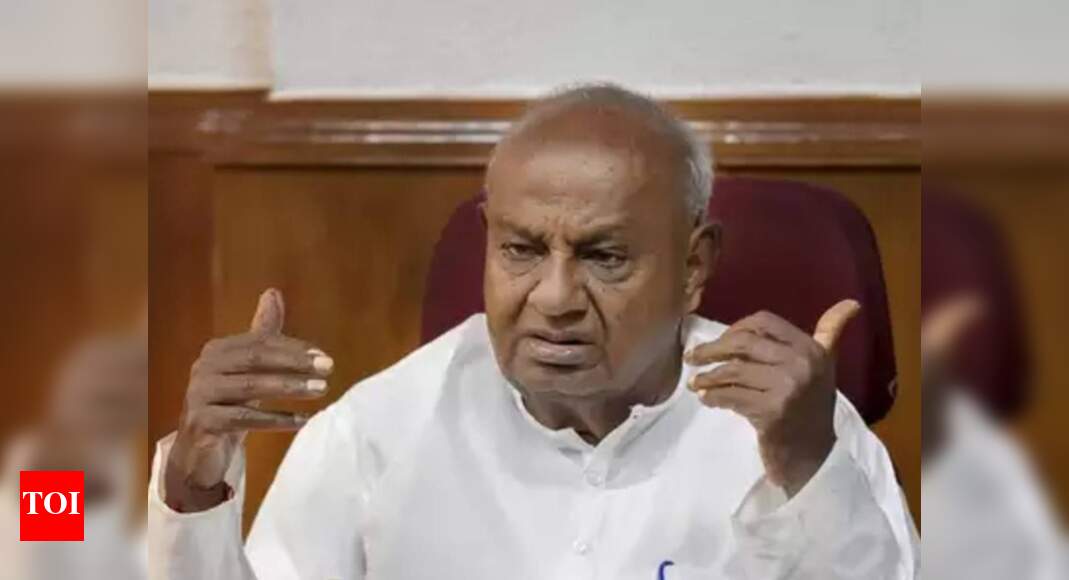 I am not consensus candidate, need not be obligated to BJP: Deve Gowda | India News - Times of India