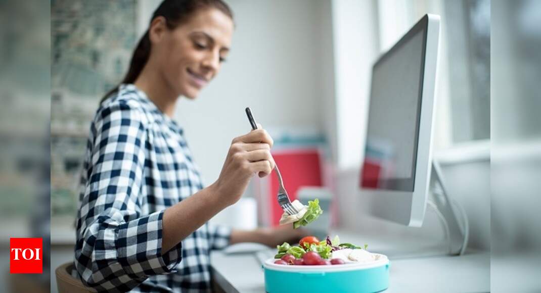 Quick lunch box delights to take to work - Times of India