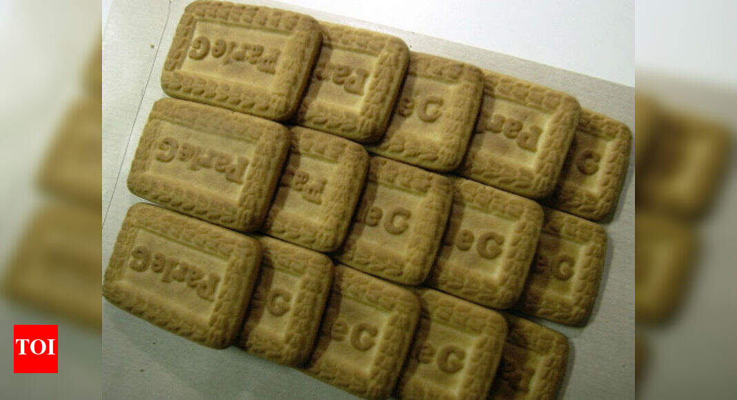 Biscuits sell like hot cakes amid lockdown - Times of India