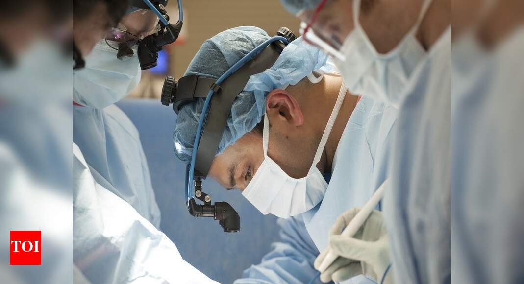 Surgeons led by Indian-origin doctor perform first known US lung ...