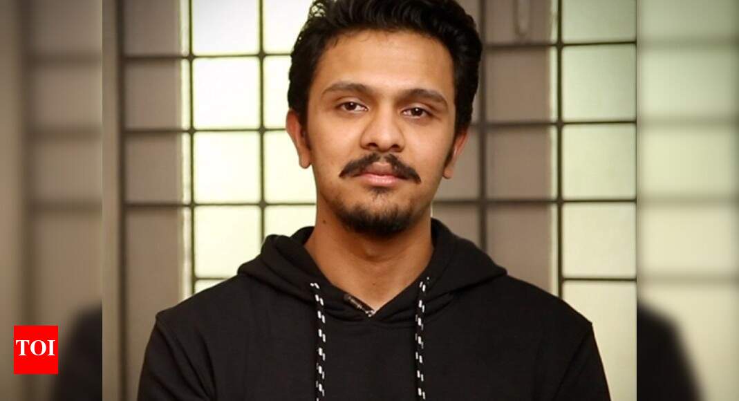 Karthick Naren is planning to change the title of 'Naragasooran' to ...