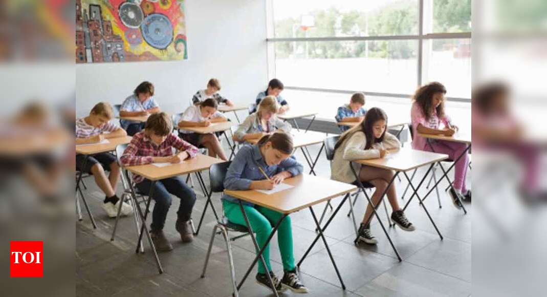 Bring down student strength in a class to 15, say teachers - Times of India