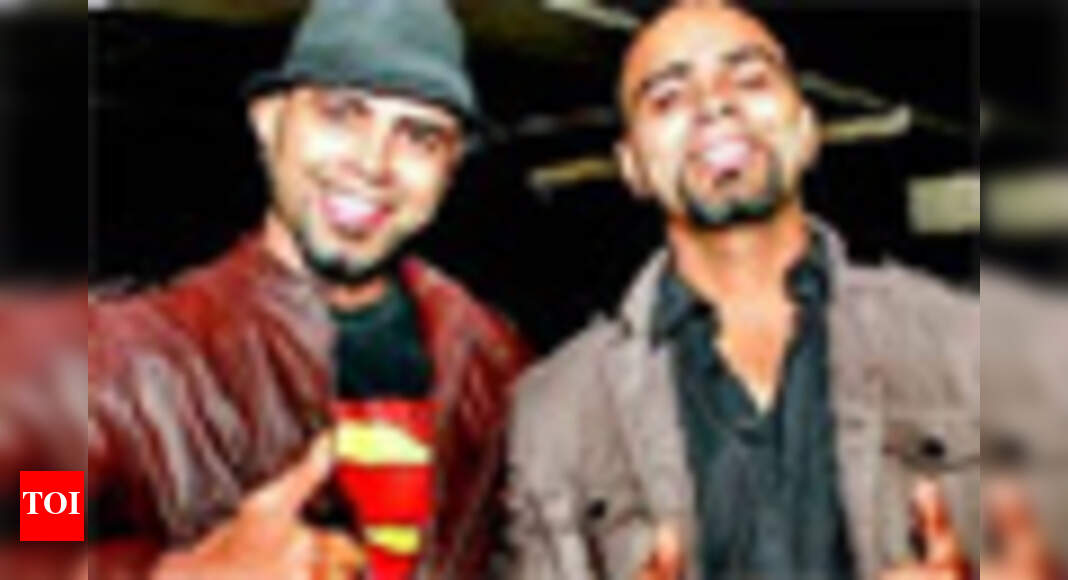 Raghu, Rajiv at a party in Kolkata | Events Movie News - Times of India