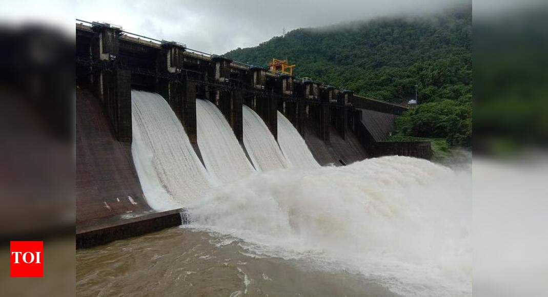 Rising water level in UK dist dams triggers fears of a flood | Hubballi ...
