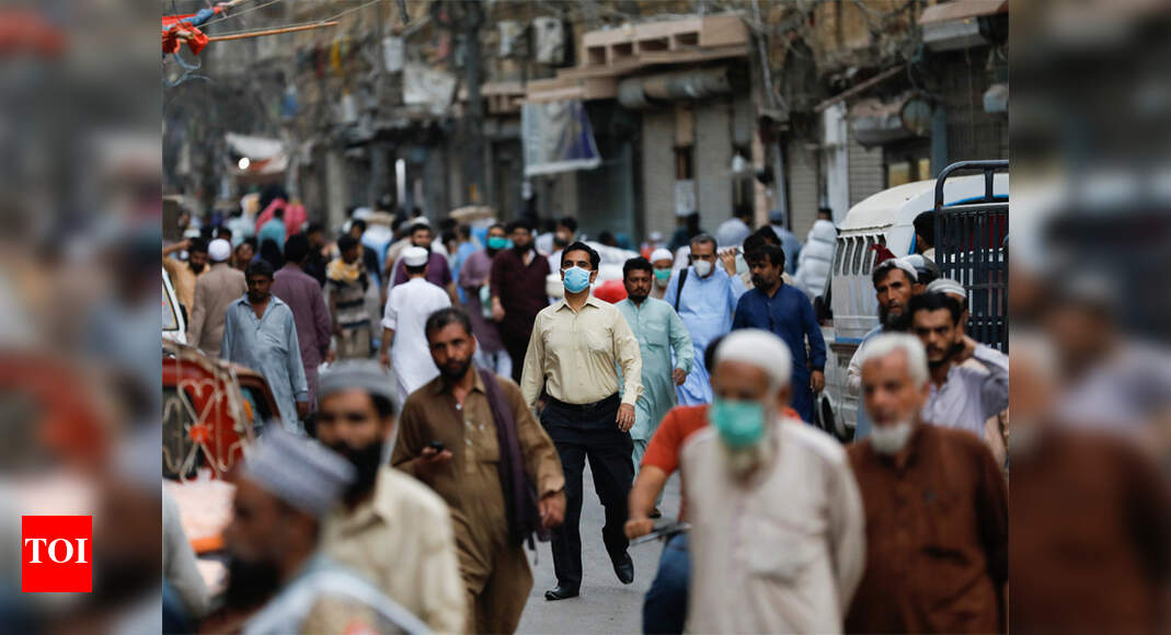 Pakistan Coronavirus: Covid-19 cases surge in Pakistan, overwhelm ...