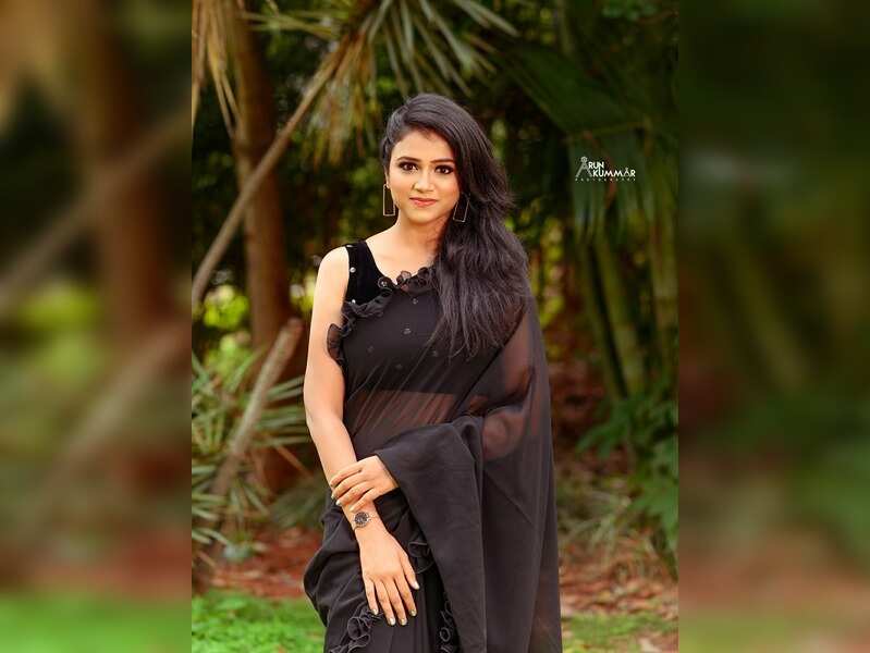 When Rashmi Prabhakar's shoot got stalled - Times of India