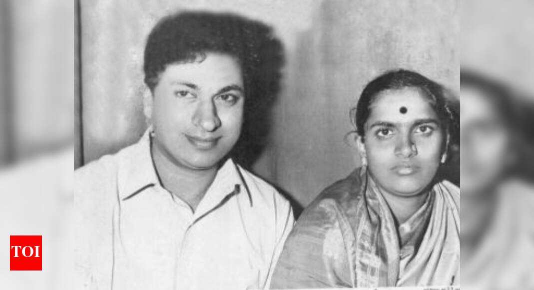 This Day That Year: Ideal couple Rajkumar and Parvathamma got married ...