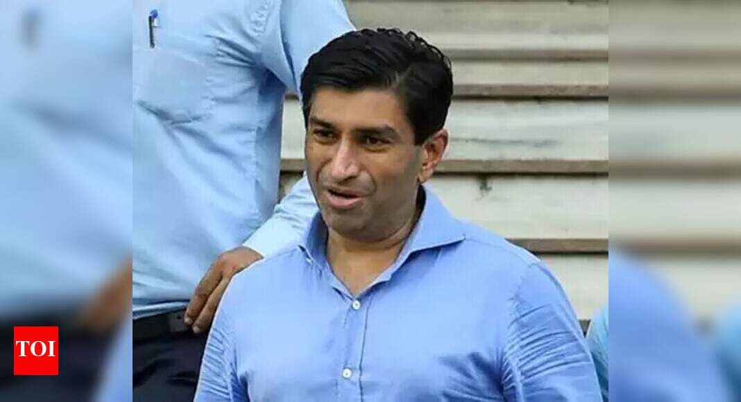 CBI searches premises of Deepak Puri, Ratul Puri in Moser Baer bank fraud case - Times of India