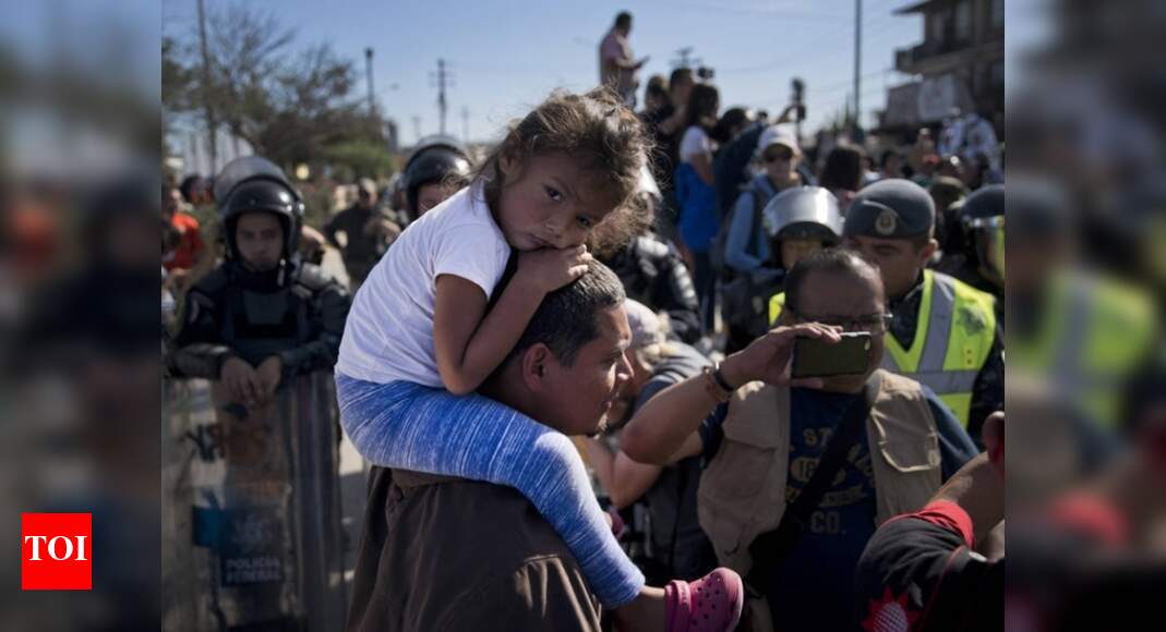 Judge: US must free migrant children detained with parents - Times of India