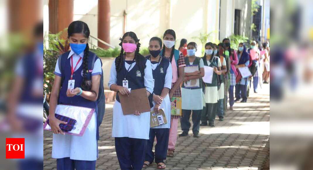 Karnataka SSLC student receives Covid positive result during exam ...