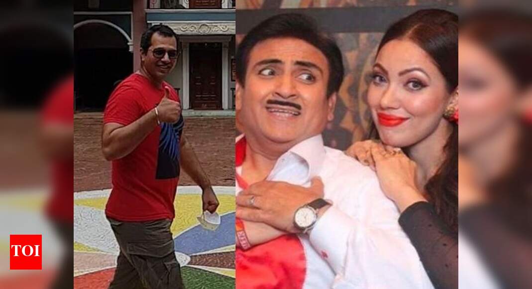 Taarak Mehta Ka Ooltah Chashmah's director Malav Rajda visits the set ...