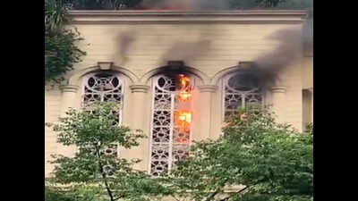 Fire at commercial building in Mumbai; no casualty | Mumbai News ...