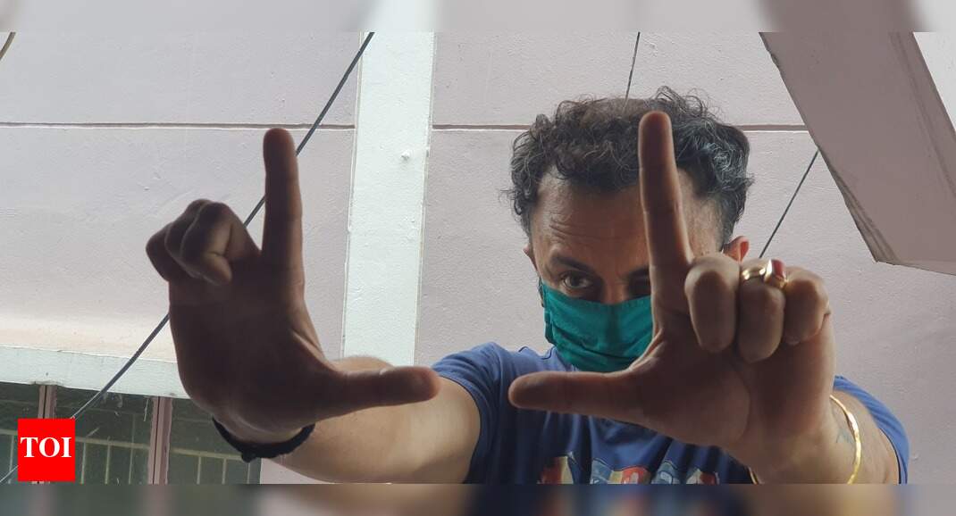 Actor Joyjit Banerjee directs his father for a lockdown short film ...