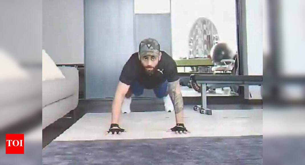 Virat Kohli lauds Hardik Pandya for fly push ups, takes up the challenge | Cricket News - Times ...