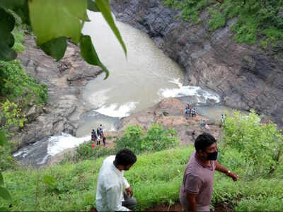 Maharashtra: Five youngsters feared drown in waterfall at Jawhar in ...