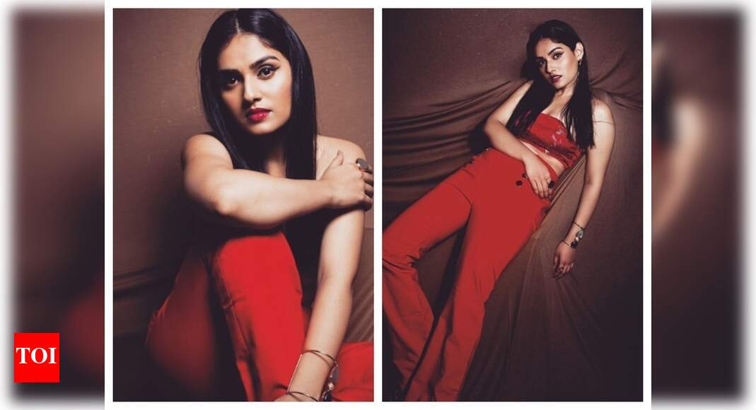 Pallavi Patil Shares A Gorgeous Throwback Picture From A Photoshoot Check Out Marathi Movie