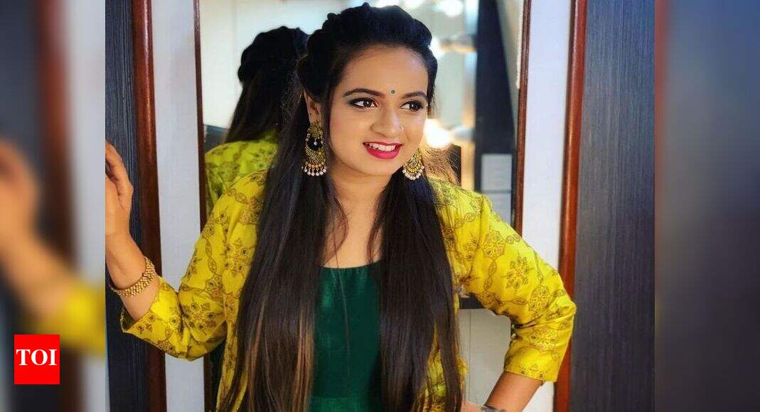 Varijashree Venugopal tries a jazz tune on South-Indian bamboo flute ...