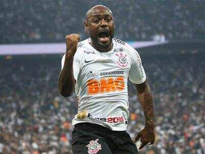 Vagner Love: Brazilian striker Vagner Love arrives in Kazakhstan to ...