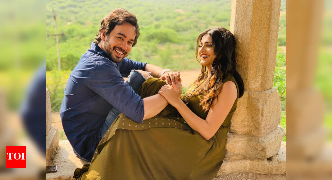 Manish Goplani shoots for a music video in the Pink City - Times of India