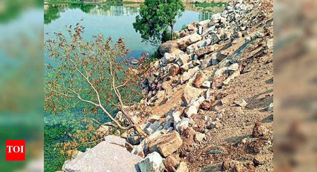 Greens see red over island of toxic silt in Hussainsagar | Hyderabad ...