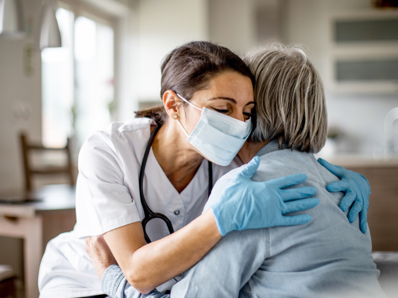 This doctor discharges recovered COVID patients with a hug; the reason ... This doctor discharges recovered COVID patients with a hug; the reason ...