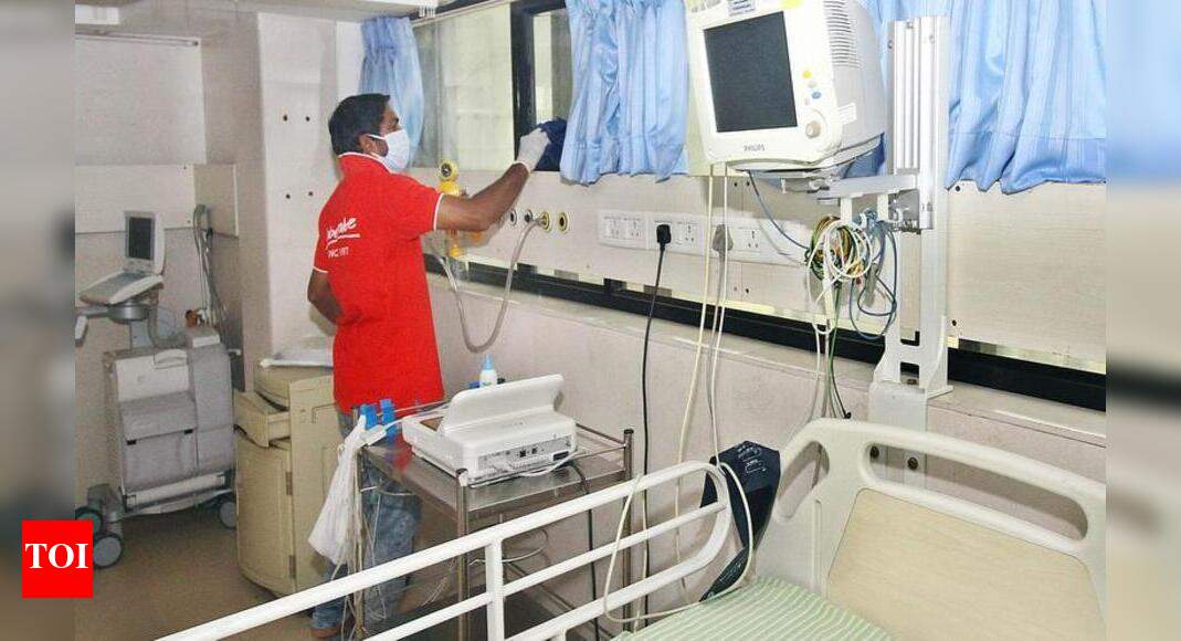 ‘Public fail to practise social distancing’ | Kochi News - Times of India