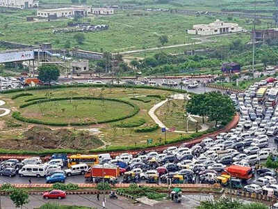 Noida: Bridge planned to ease jams at Parthala Chowk hits hurdle ...