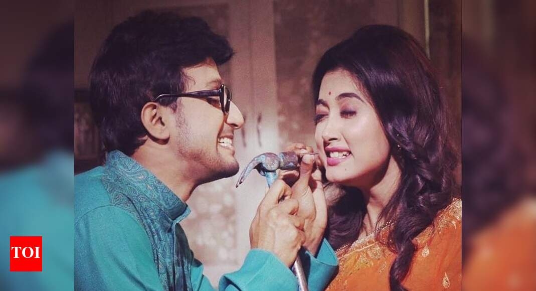 Actress Roshni Tanwi Bhattacharyya’s throwback video featuring co-star ...