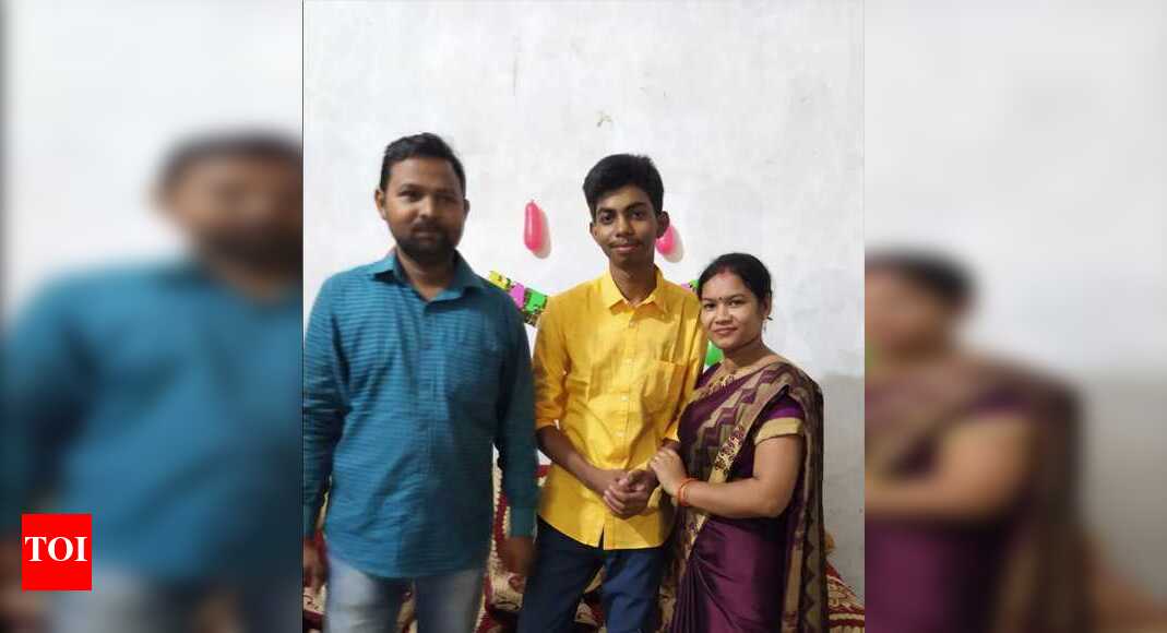 Rahul Singh Of Central Academy Tops Prayagraj In Cbse Class 10 Exam