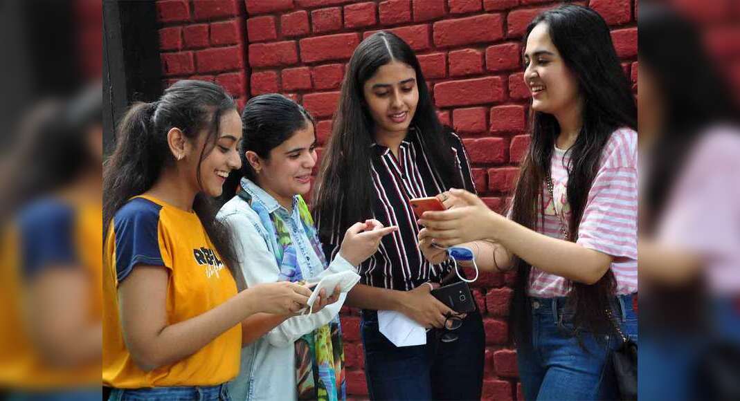 Record 90 13 Per Cent Candidates Clear Class 12 West Bengal Board Exams 