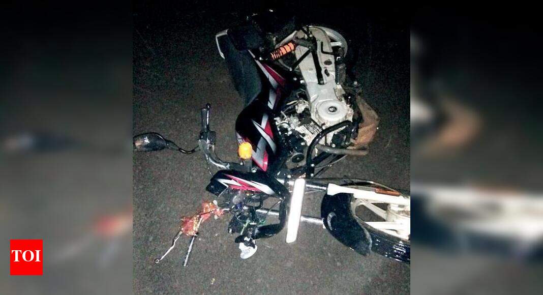 Migrant dies as cell phone explosion causes bike accident | Rajkot News ...