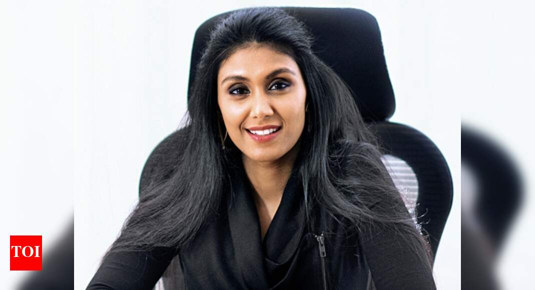 Roshni Nadar takes over from father at HCL - Times of India