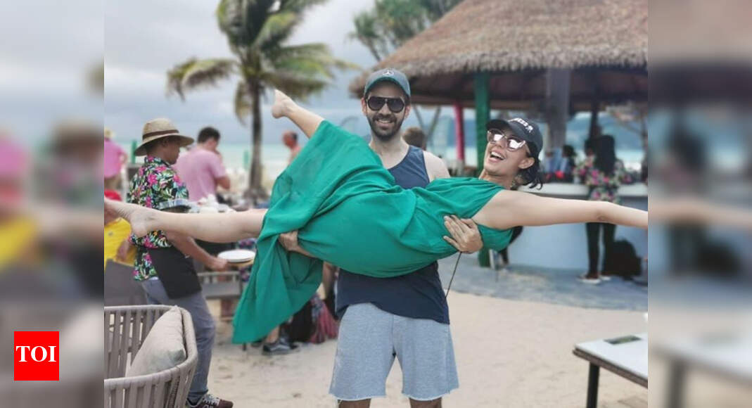 Kahaan Hum Kahaan Tum fame Karan V Grover wishes girlfriend Poppy ...