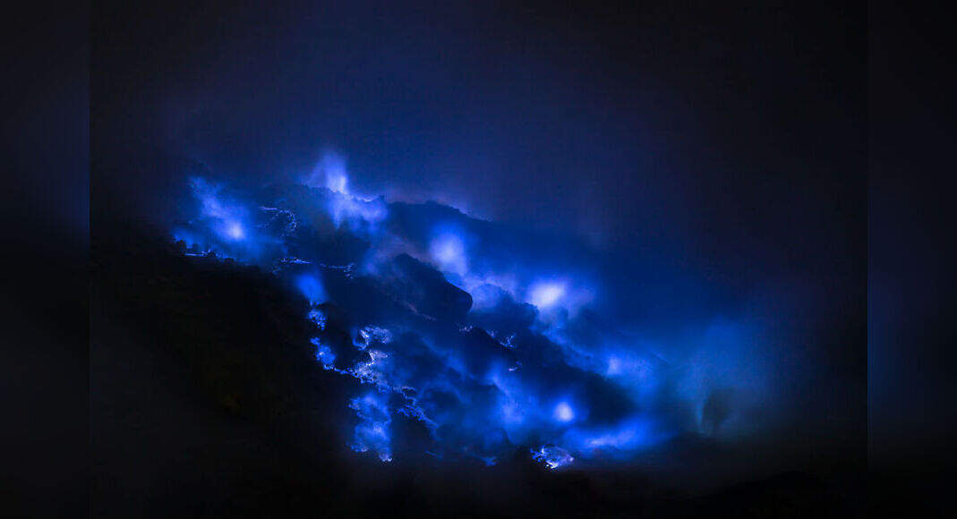 Kawah Ijen, the Indonesian volcano that breathes blue fire, Indonesia ...