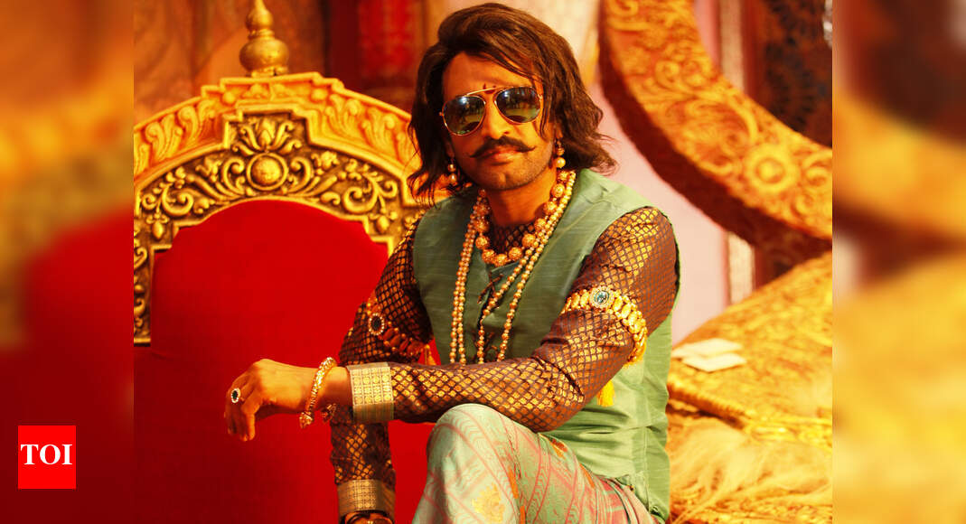 Santhanam is an 18th-century king, Rajasimha in Biscoth | Tamil Movie ...