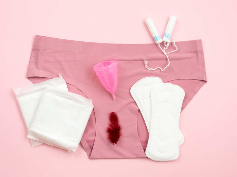 Girls who start menstruating before 11 years at risk of menopause ...