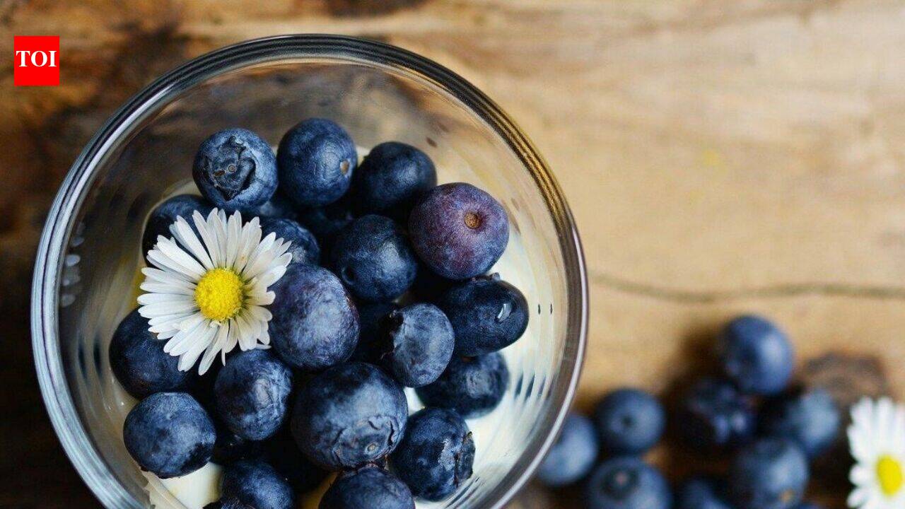Blueberry facts, health benefits, uses and easy recipes
