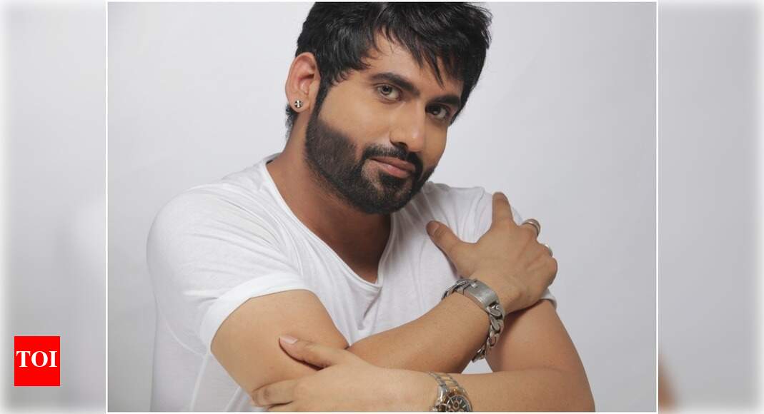 Harshit Saxena: Our friendship anthem belongs to the audience | Hindi ...