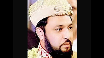 Mughal descendant Prince Tucy offers gold brick for construction of Ram ...