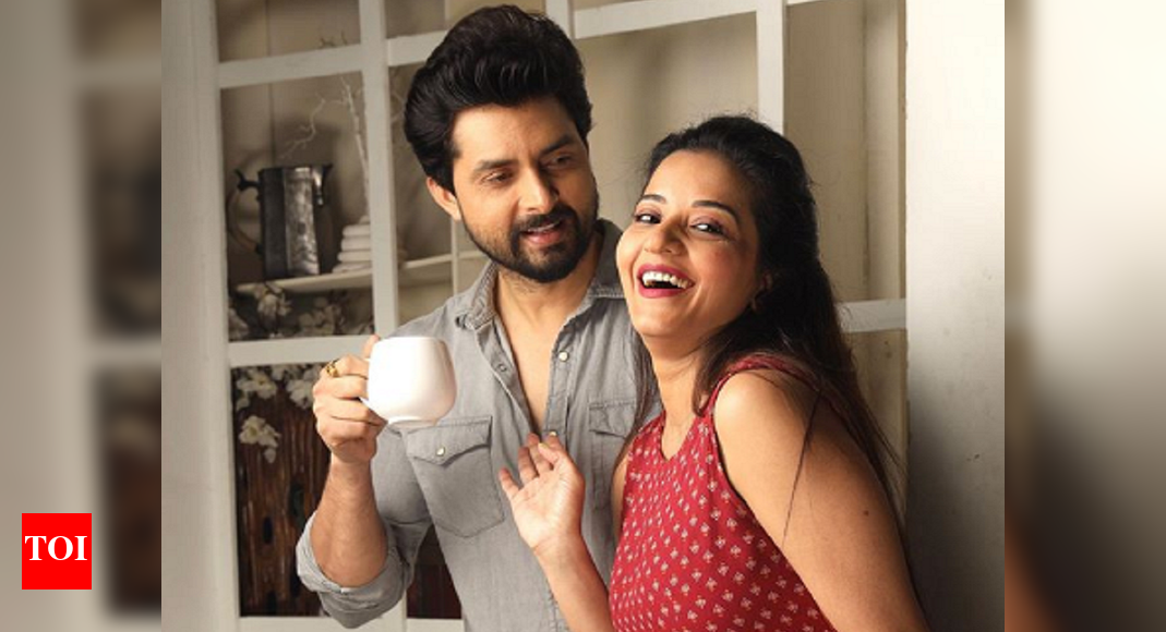 Monalisa shares adorable photos with husband Vikrant Singh Rajput on ...