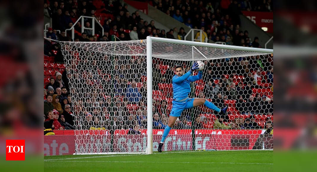 Australia goalkeeper Adam Federici heading home to A-League | Football ...
